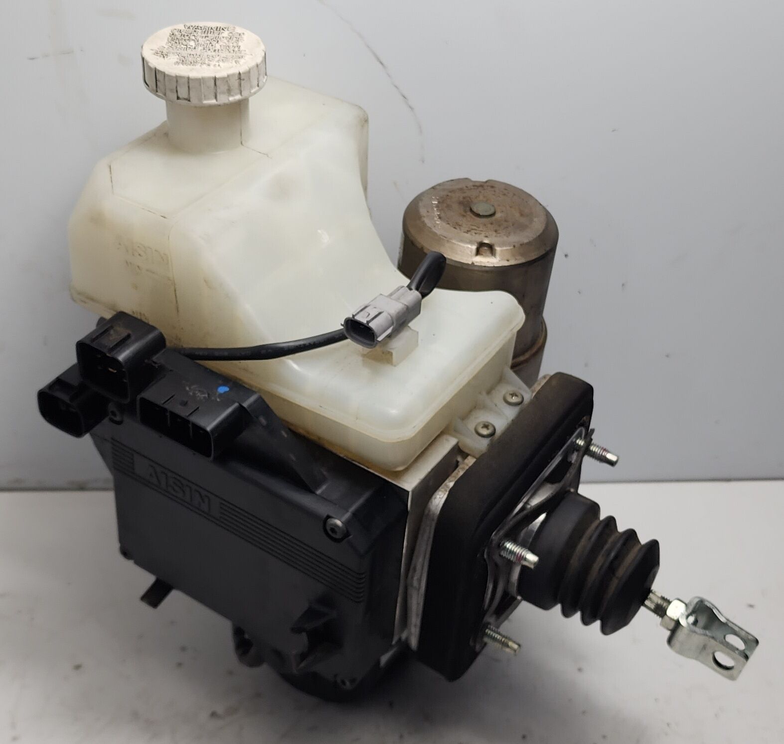 ABS Pump Module (MR569728) suit Mitsubishi Pajero NS NT NW NX 2006-2021