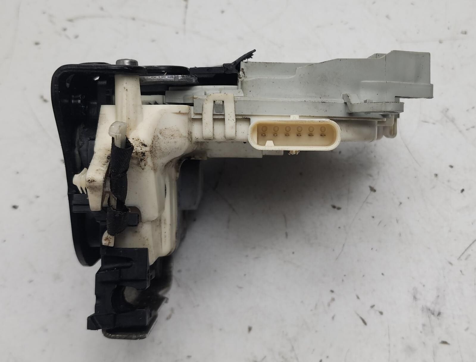 Left Front Door Lock Mech (6 Pin) suit Porsche Macan 95B 2014-2024